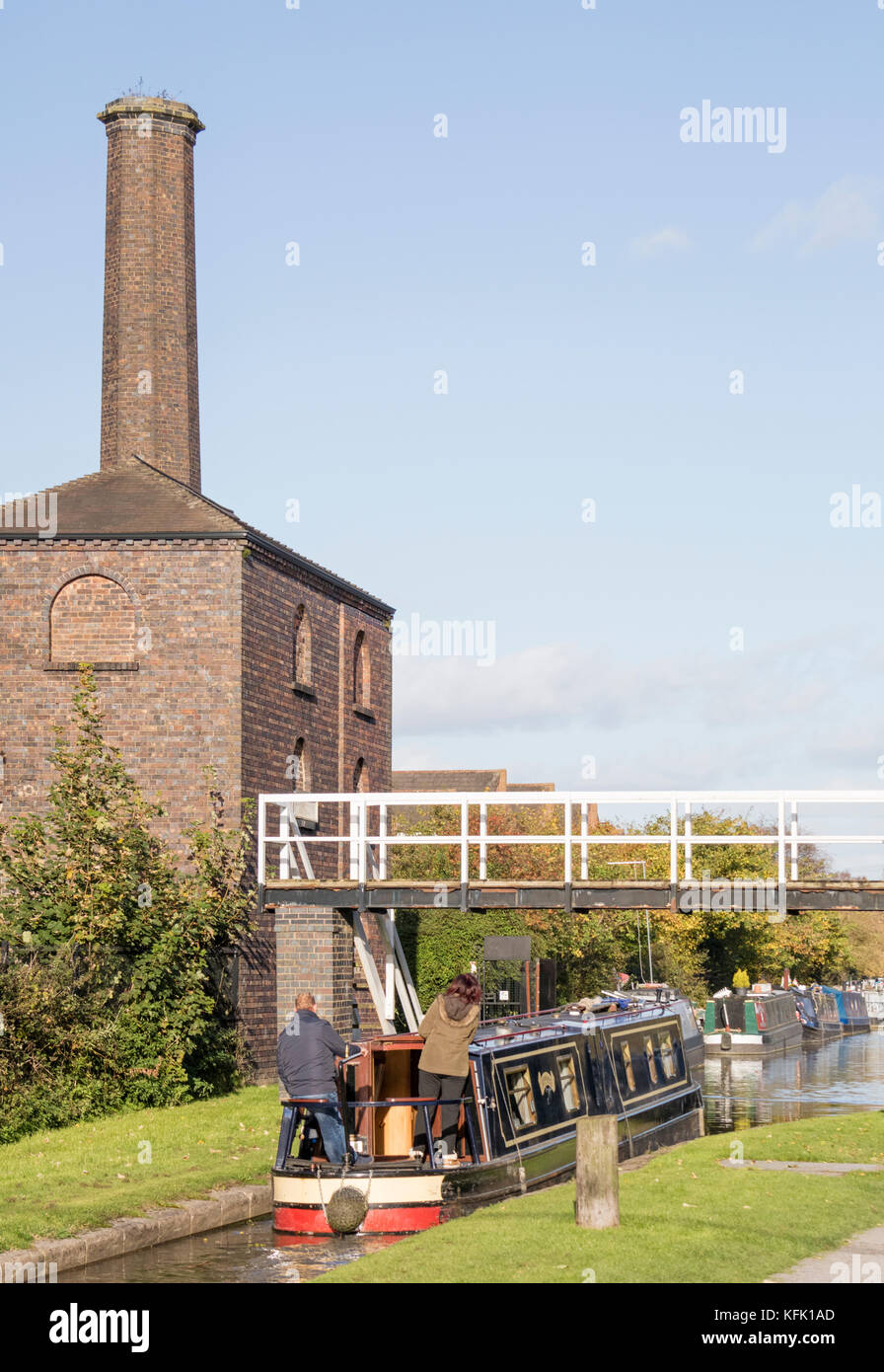 Hawkesbury Junction or Sutton Stop at the northern end of the Oxford ...