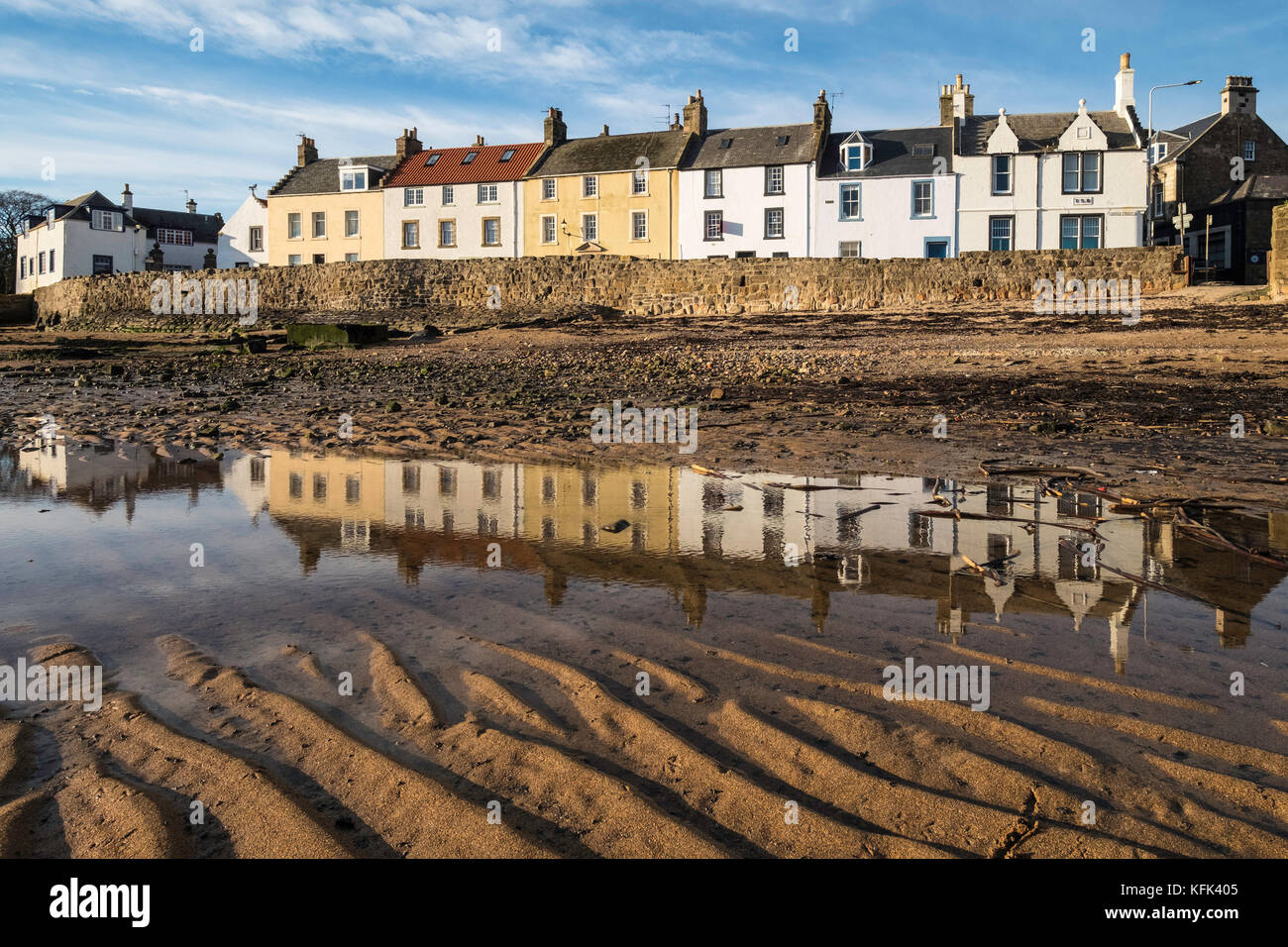 Scottish terrace houses hi-res stock photography and images - Alamy