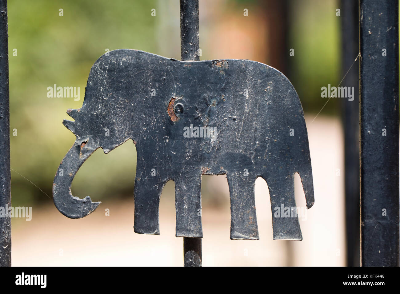 Metal elephant welded onto a gate Stock Photo - Alamy