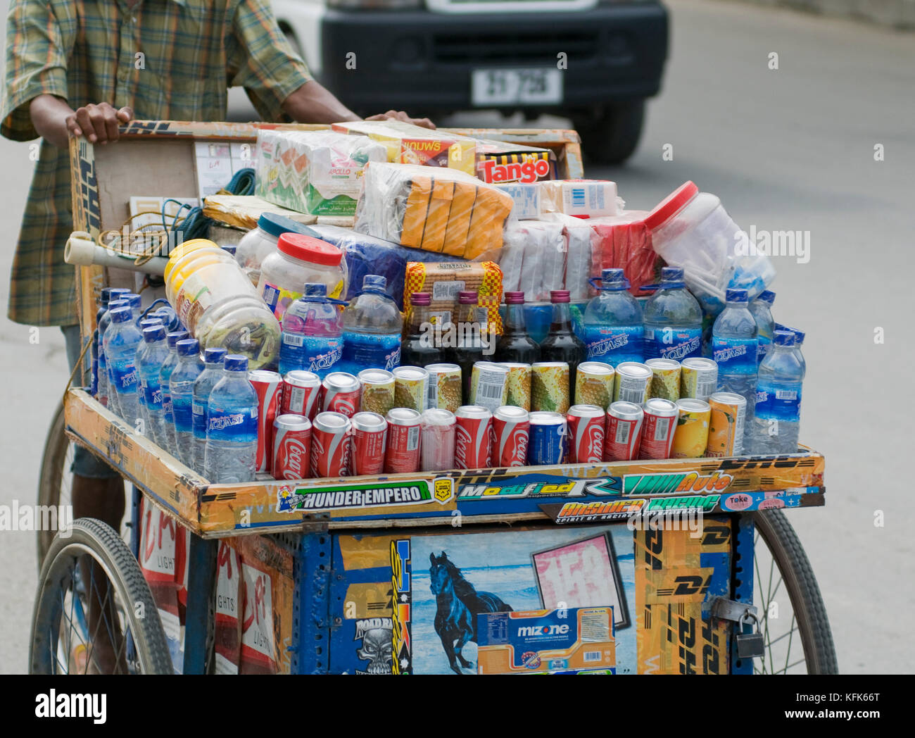 A drinks vendor hi-res stock photography and images - Alamy