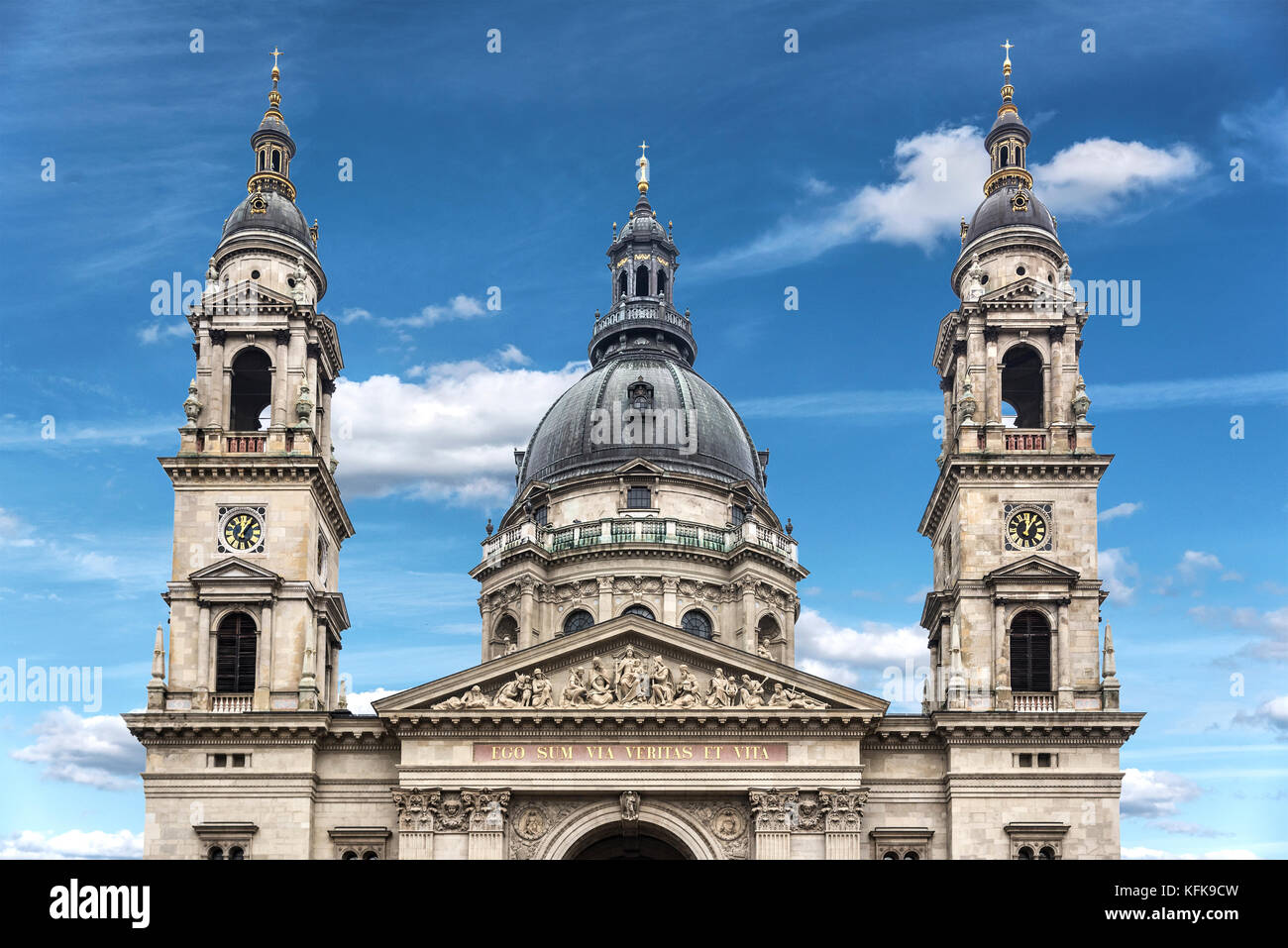 St. Stephen's Basilica in Budapest Stock Photo - Alamy