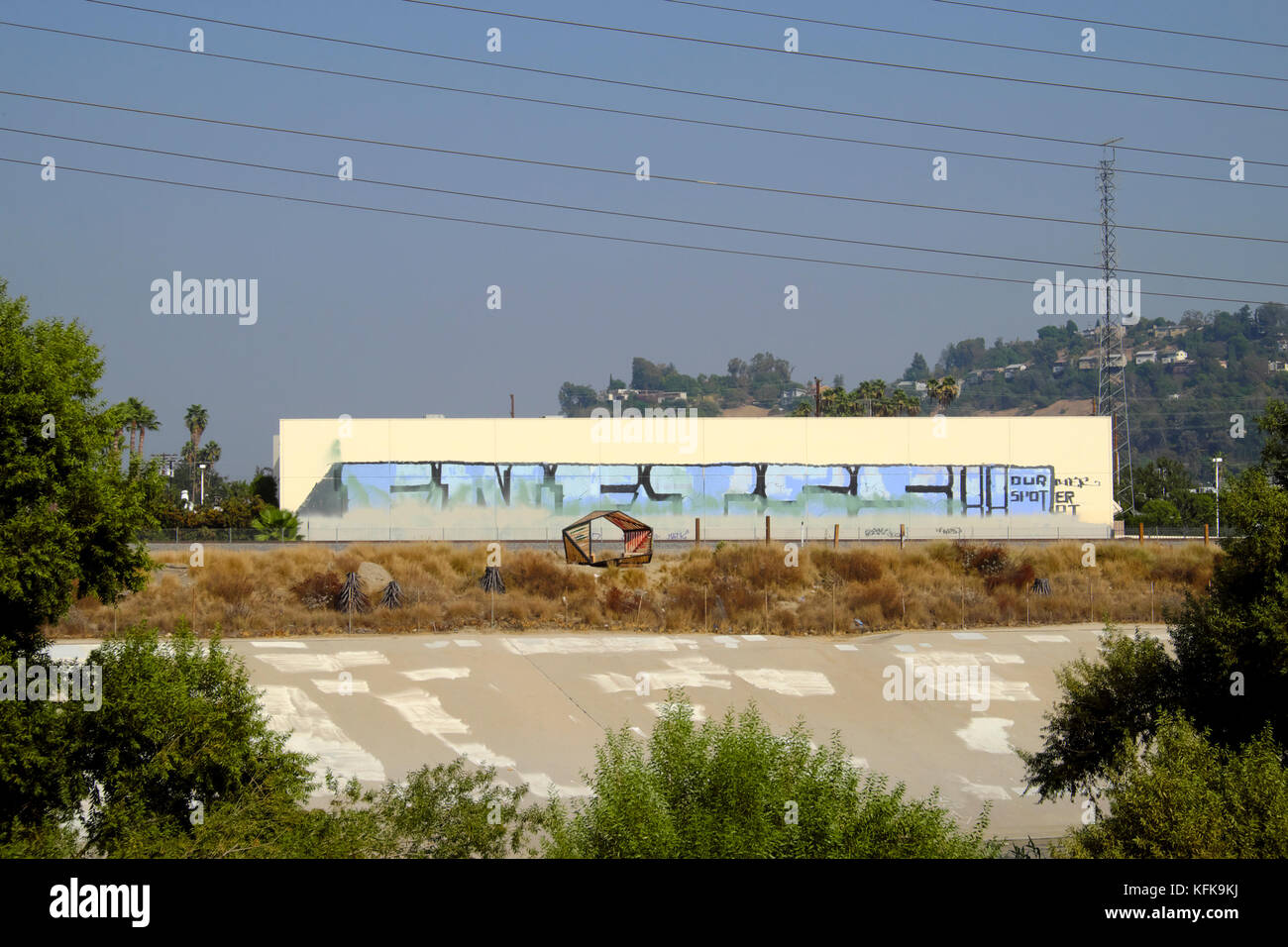 Los angeles river frogtown hi-res stock photography and images - Alamy