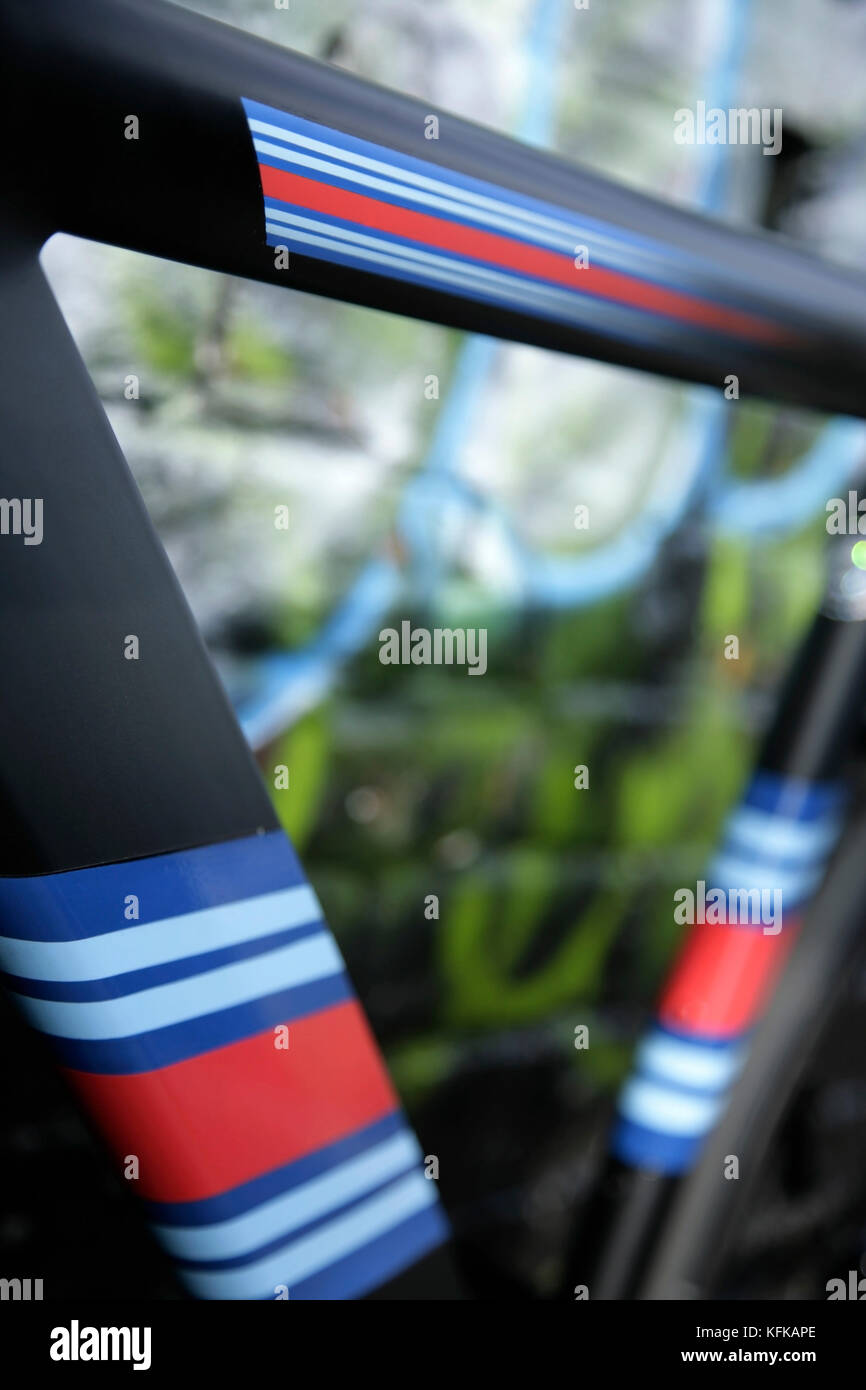 Just Ride It T5 fixed-wheel single-speed bicycle with unique custom ...