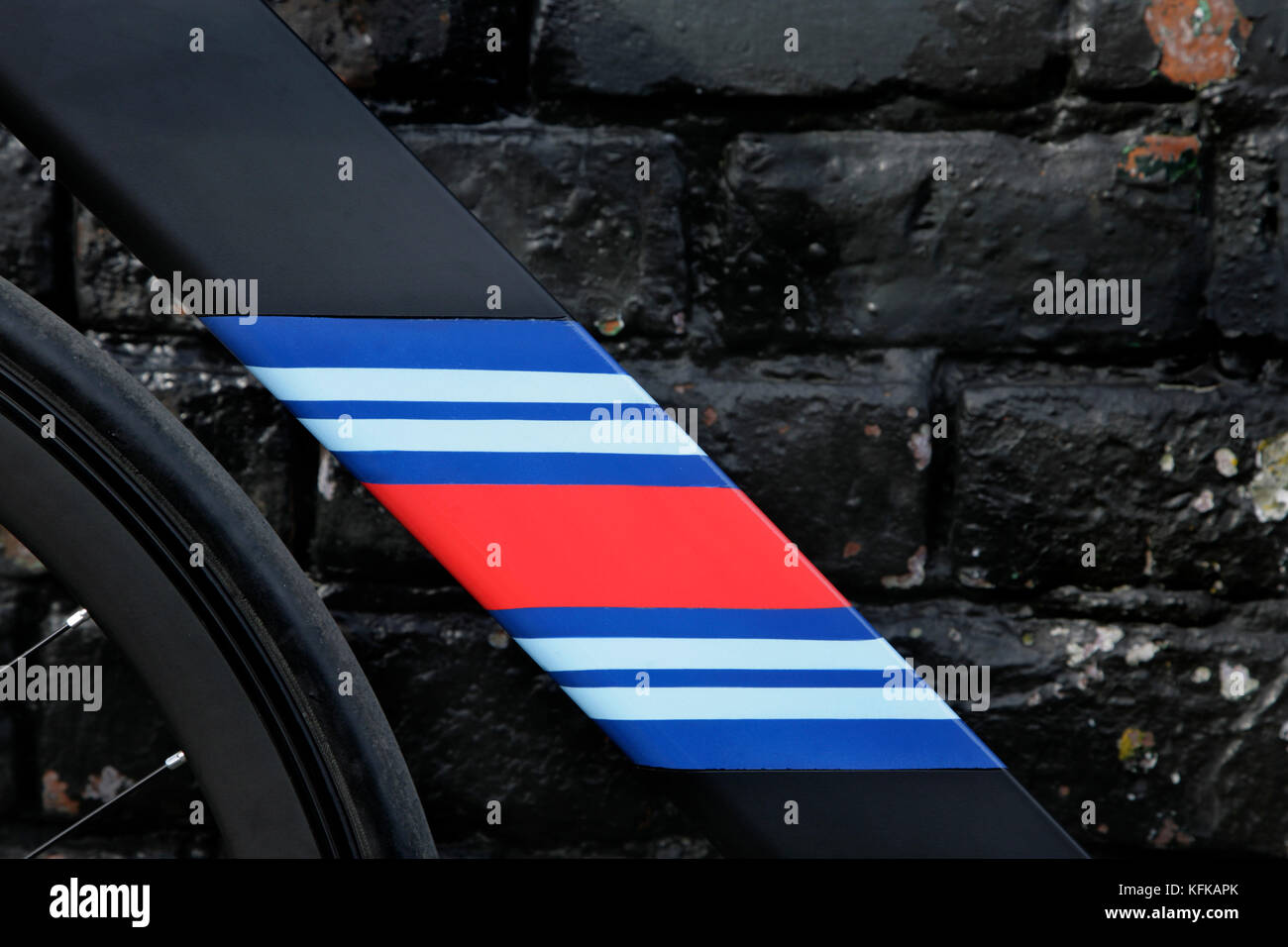 Just Ride It T5 fixed-wheel single-speed bicycle with unique custom ...