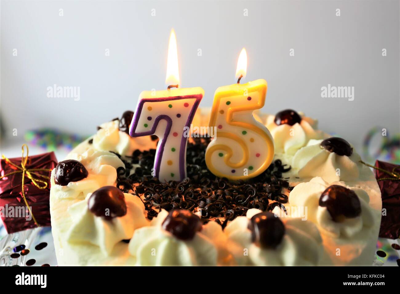 75th birthday cake hi-res stock photography and images - Alamy