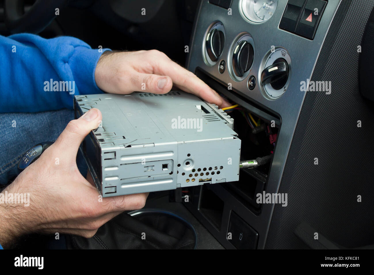 Electrical car repair hi-res stock photography and images - Alamy