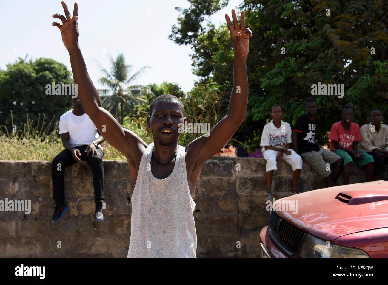 Gambian men hi-res stock photography and images - Alamy