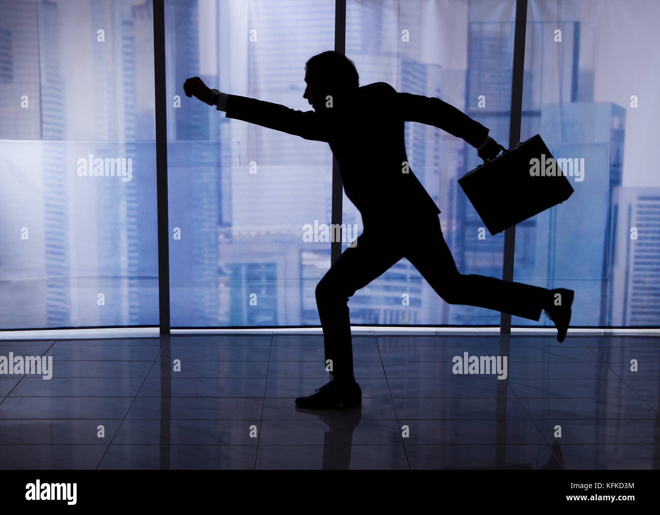 Man briefcase silhouette hi-res stock photography and images - Alamy