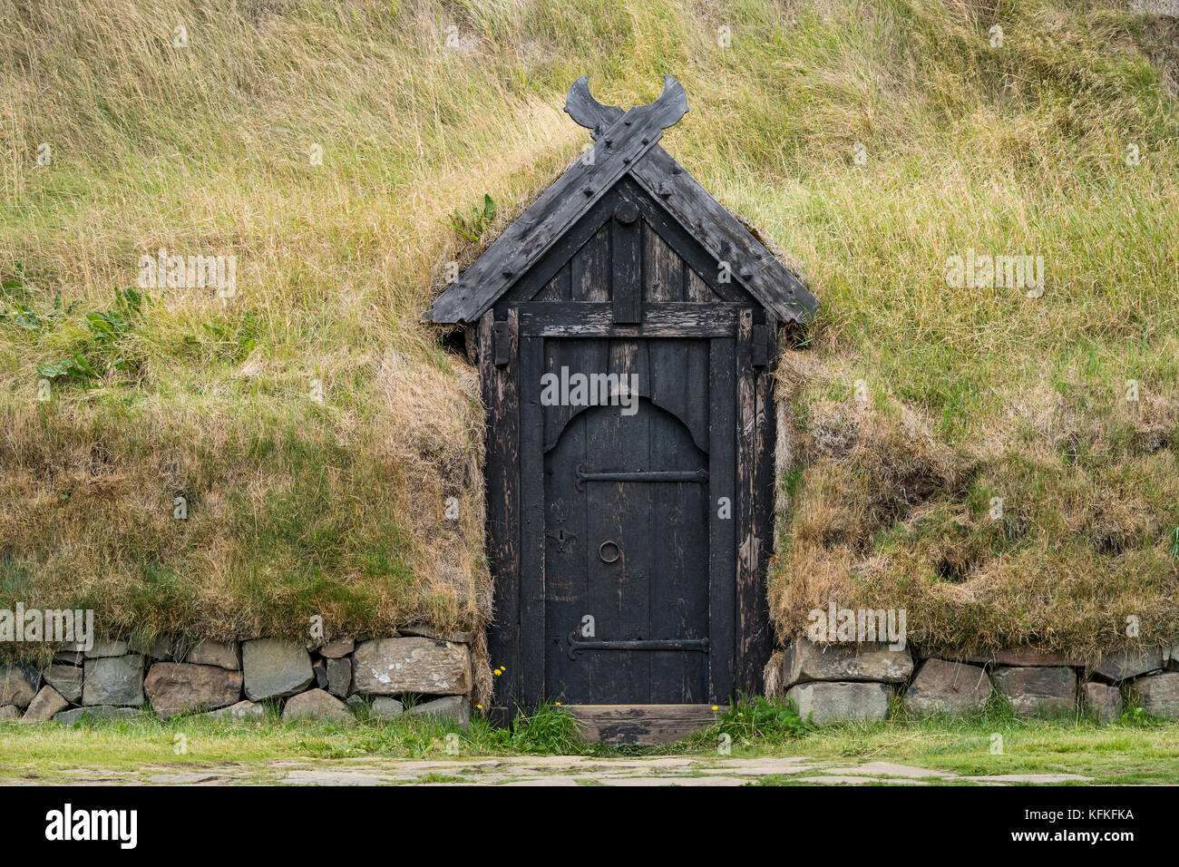 Entrance door made of wood, nave, replica, Viking farmhouse Stöng, open ...