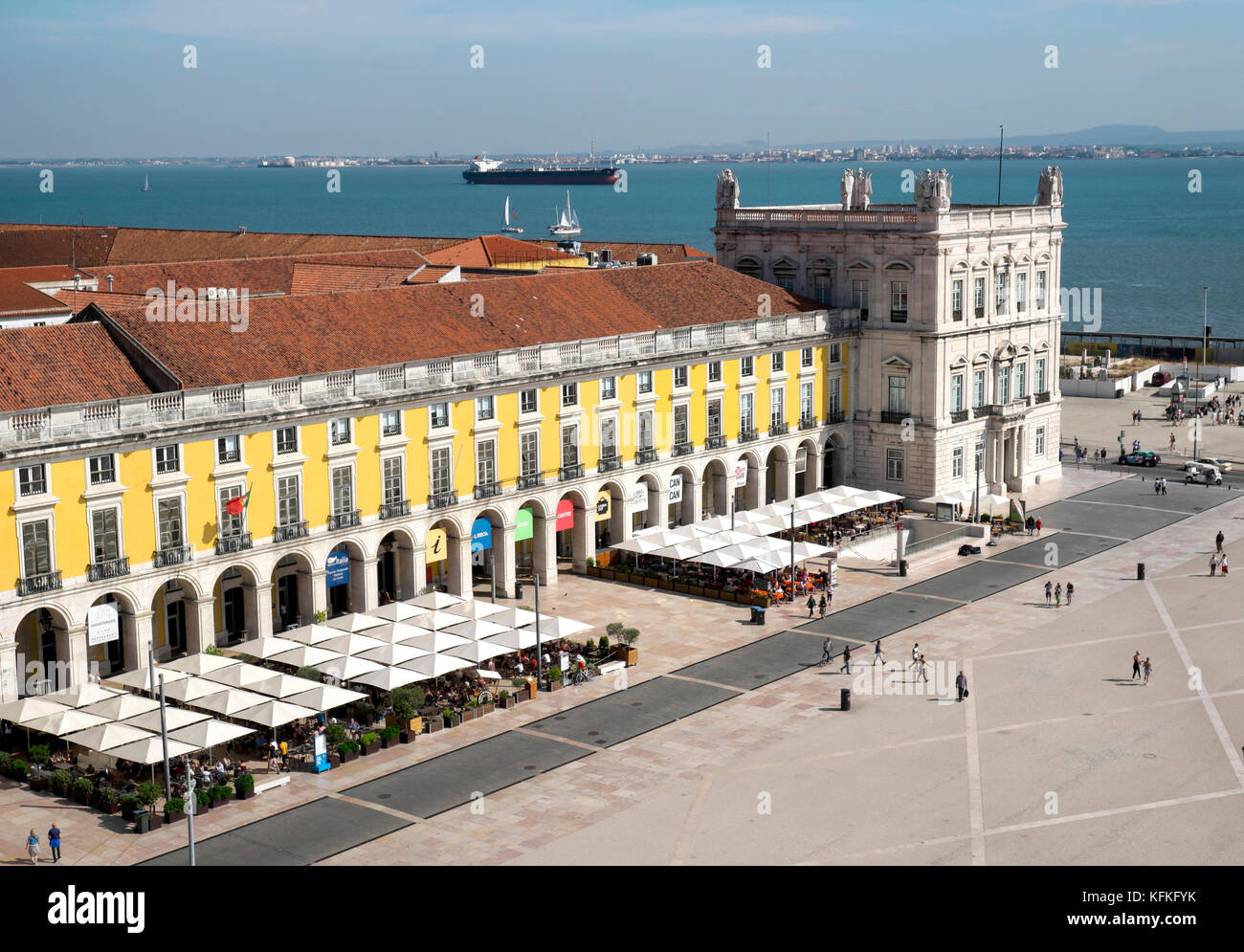 View from the Arc de Triomphe of the Rua Augusta, Arco da Rua Augusta ...