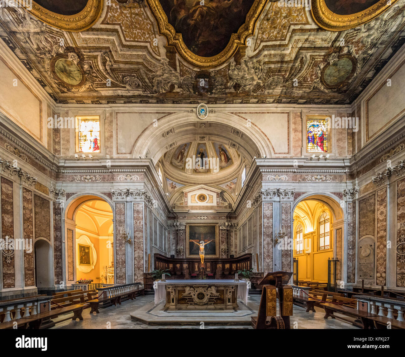 Altar and apse in Sorrento Cathedral, Sorrento, Italy Stock Photo - Alamy
