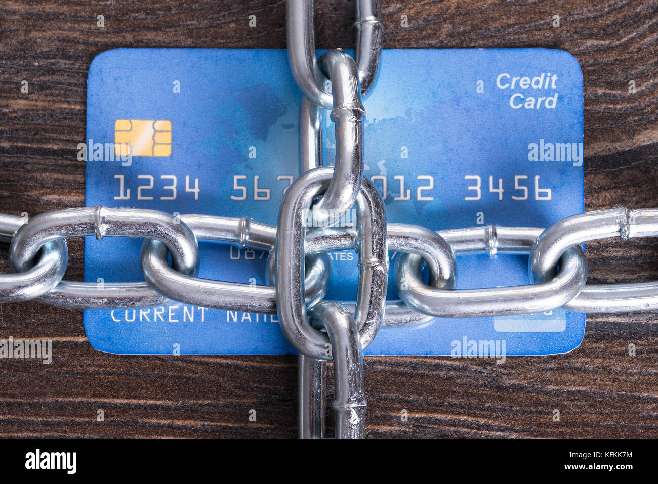 Chained credit card in secure payments concept Stock Photo - Alamy