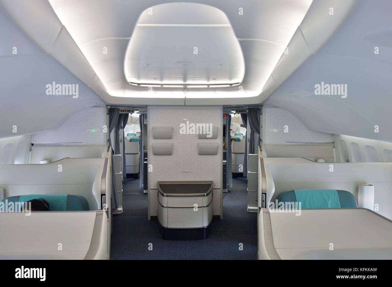 Korean Air First Class 747