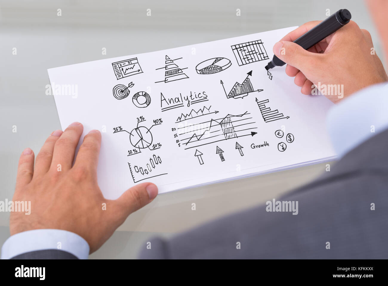 Analytical drawing hi-res stock photography and images - Alamy