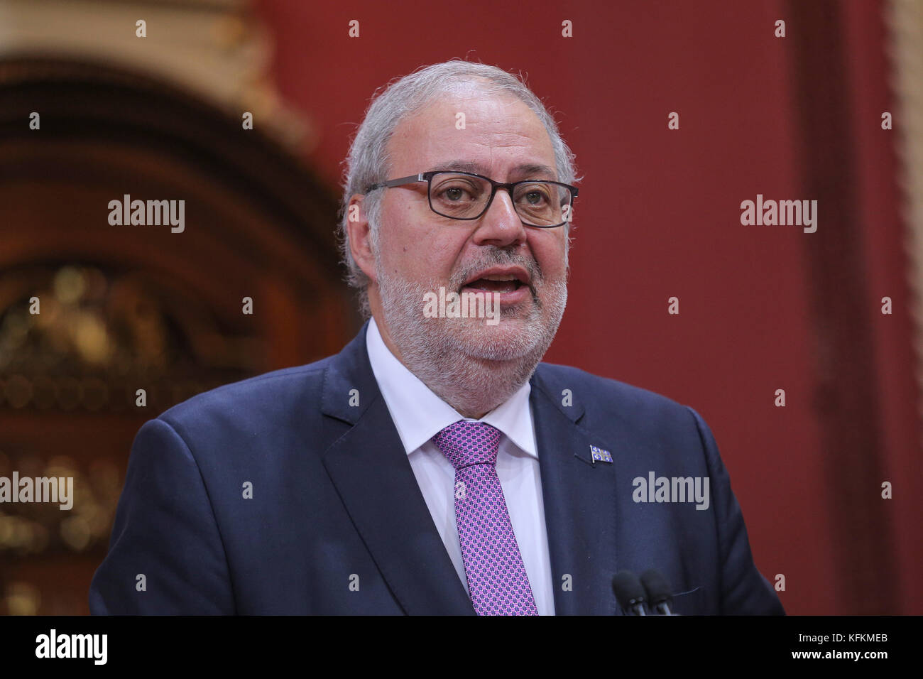 Pierre Arcand is sworn in as Ministre responsable de lÕAdministration ...