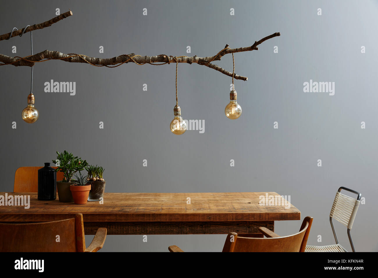 modern table scene restaurant urban style Stock Photo - Alamy