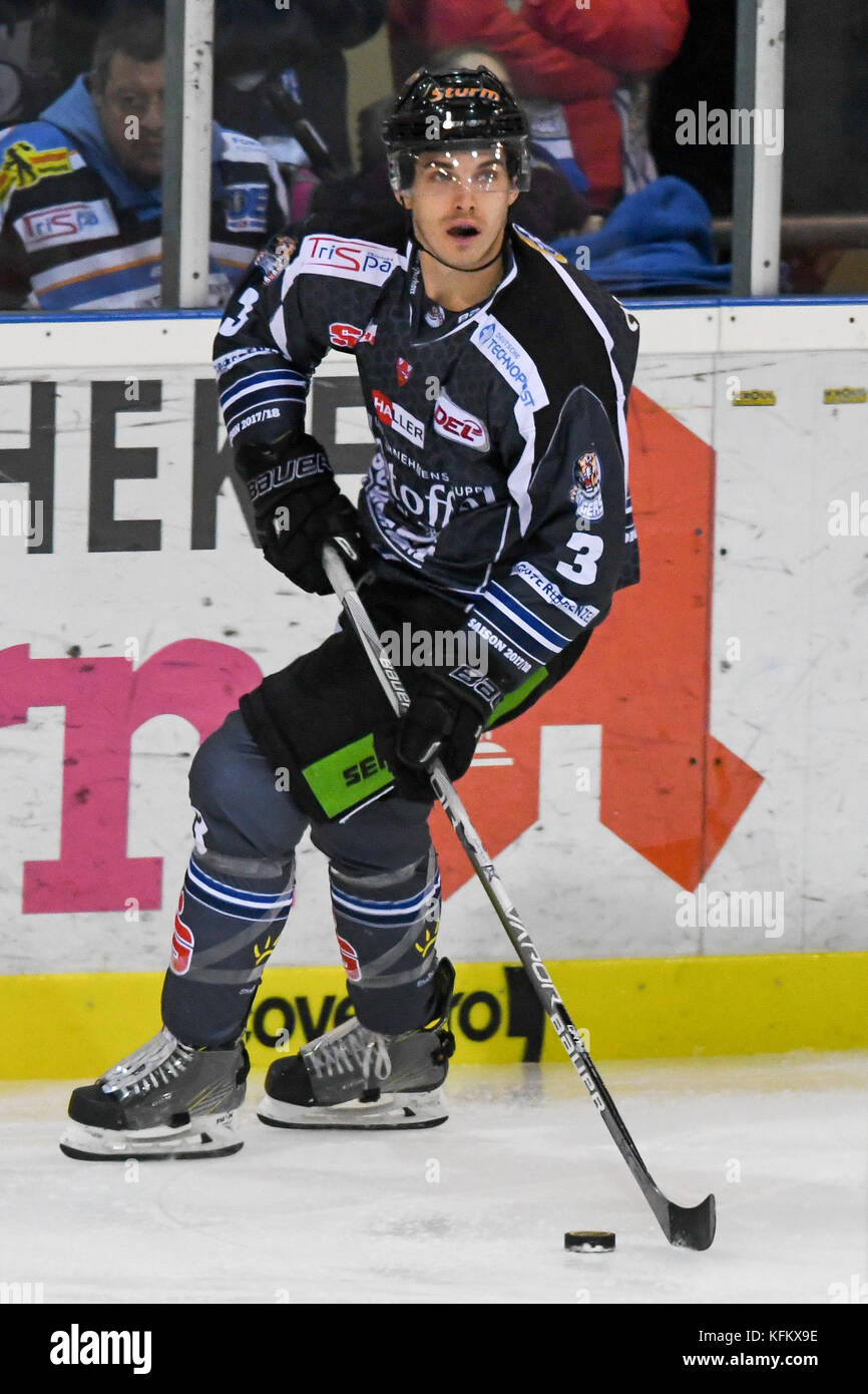 Straubing's Sam Klassen in action during the DEL Ice Hockey Bundesliga ...
