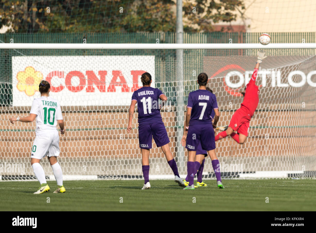Soccer sara hi-res stock photography and images - Alamy
