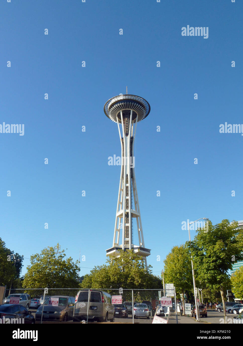 The viewing tower "Space Needle" can be seen in Seattle, i September ...