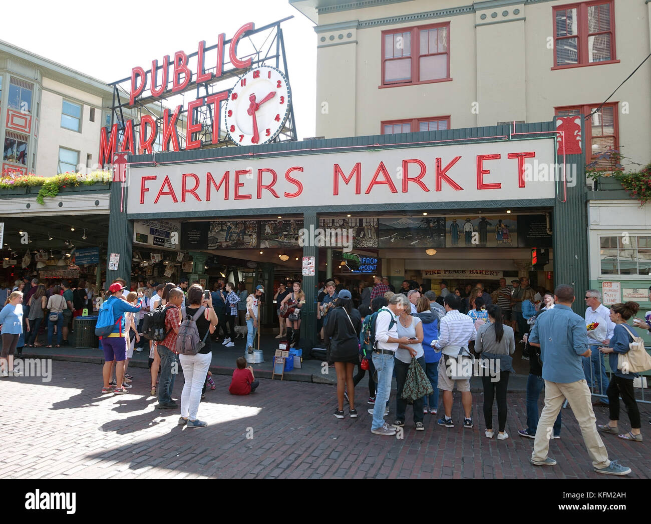 Thomas p revelle hi-res stock photography and images - Alamy