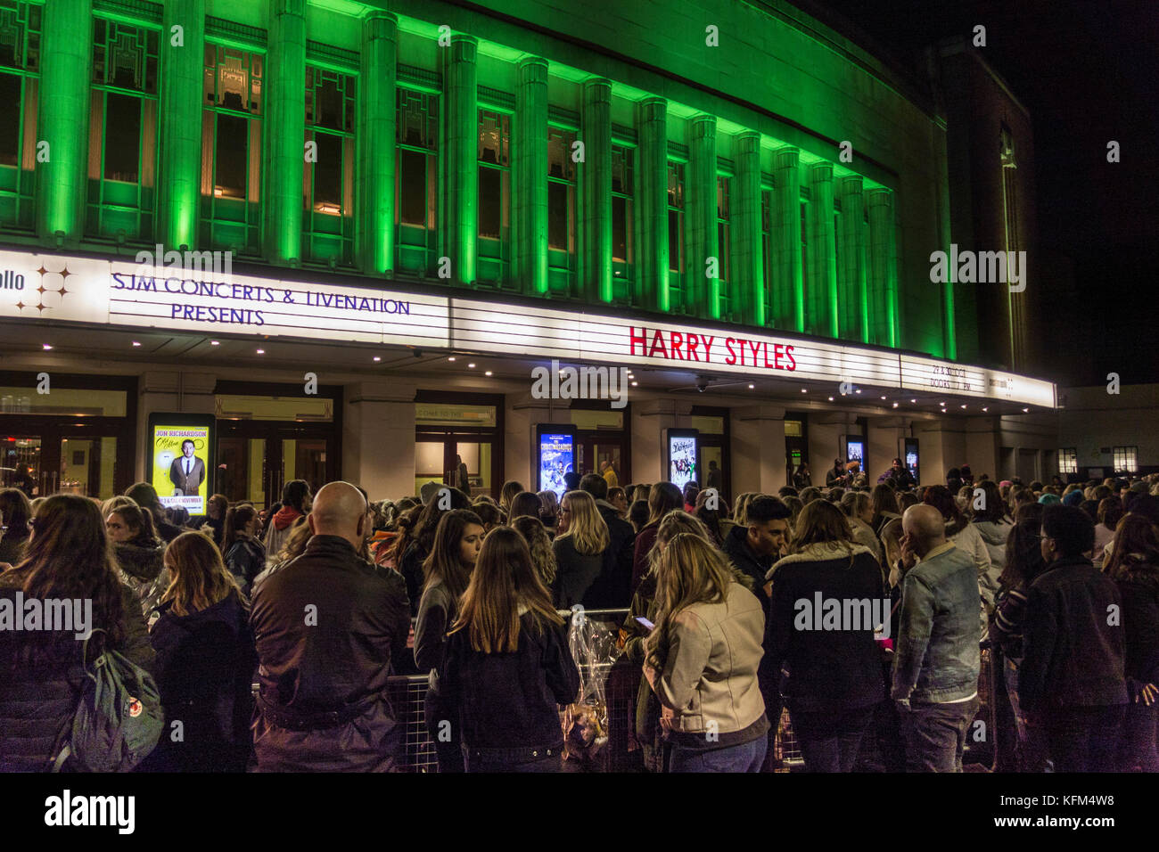 One Direction Concert High Resolution Stock Photography and Images - Alamy