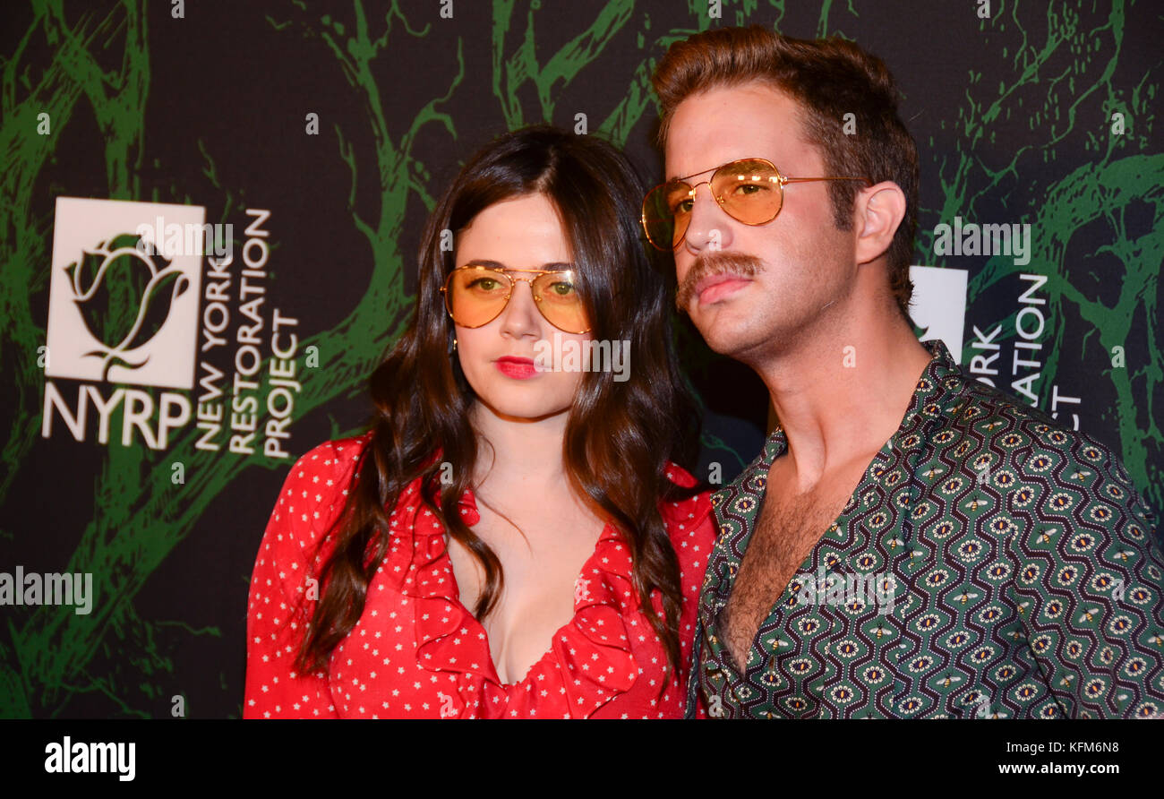 Molly gordon hi-res stock photography and images - Alamy