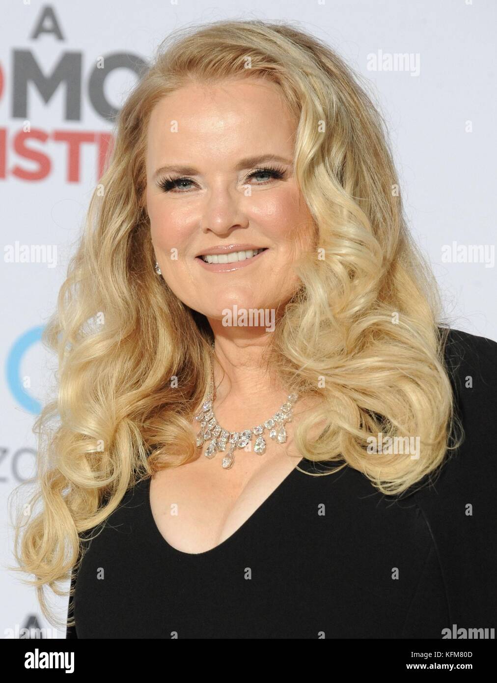 Los Angeles, CA, USA. 30th Oct, 2017. Suzanne Todd at arrivals for A ...