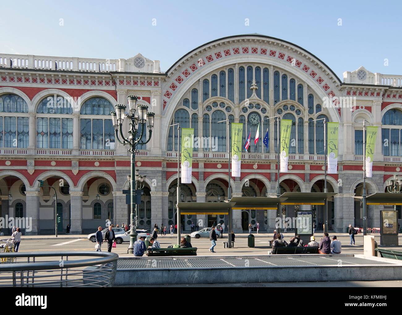 Porta Nuova railway station, Turin, Torino, Italy Stock Photo - Alamy