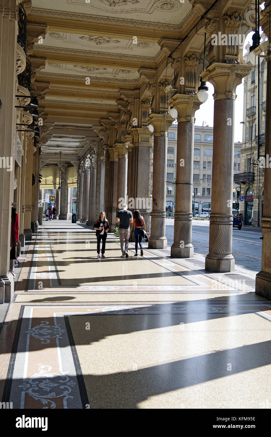 Arched colonnades hi-res stock photography and images - Alamy