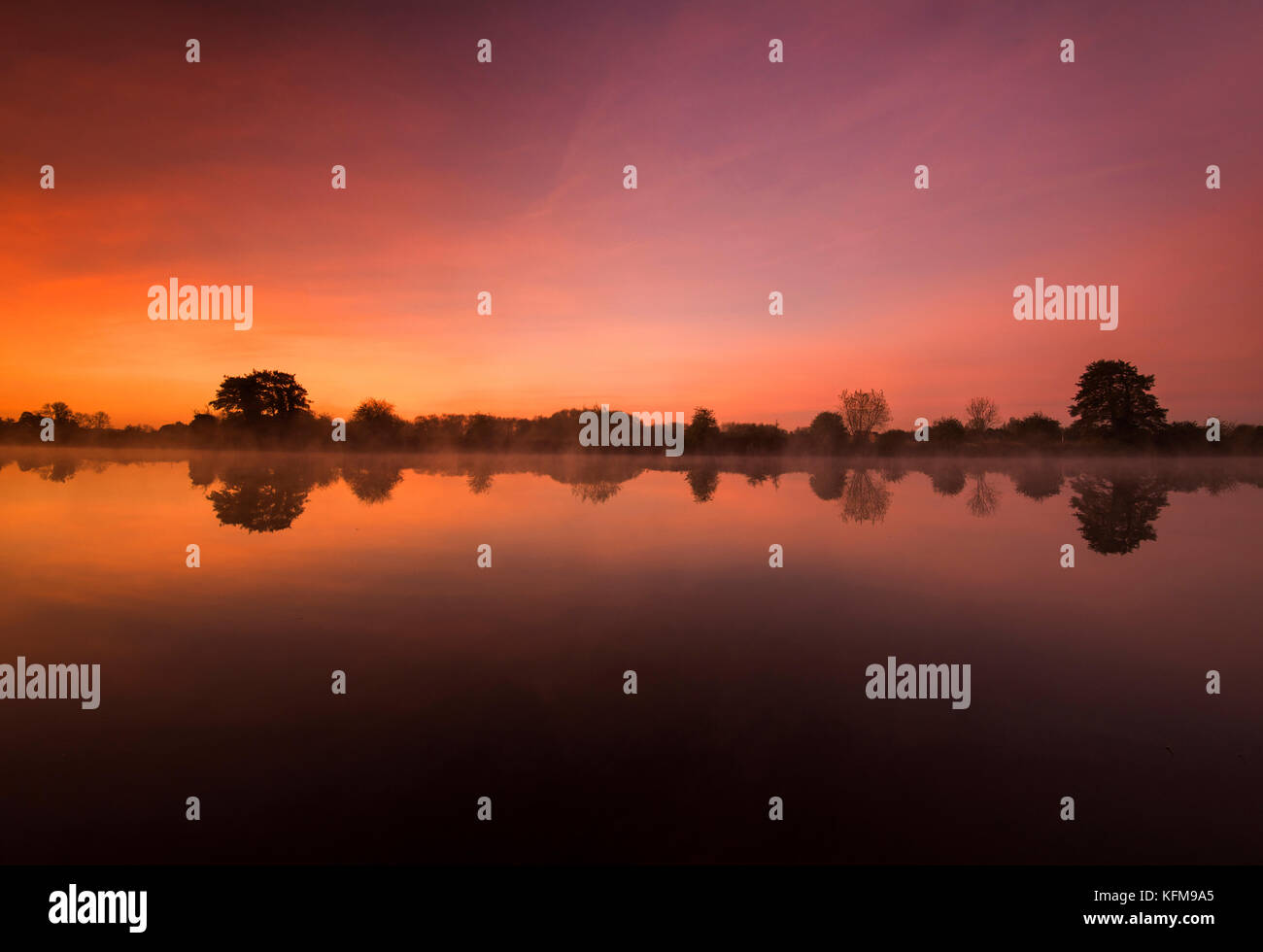 Sunrise on the River Trent at Colwick Park, Nottingham England UK Stock ...