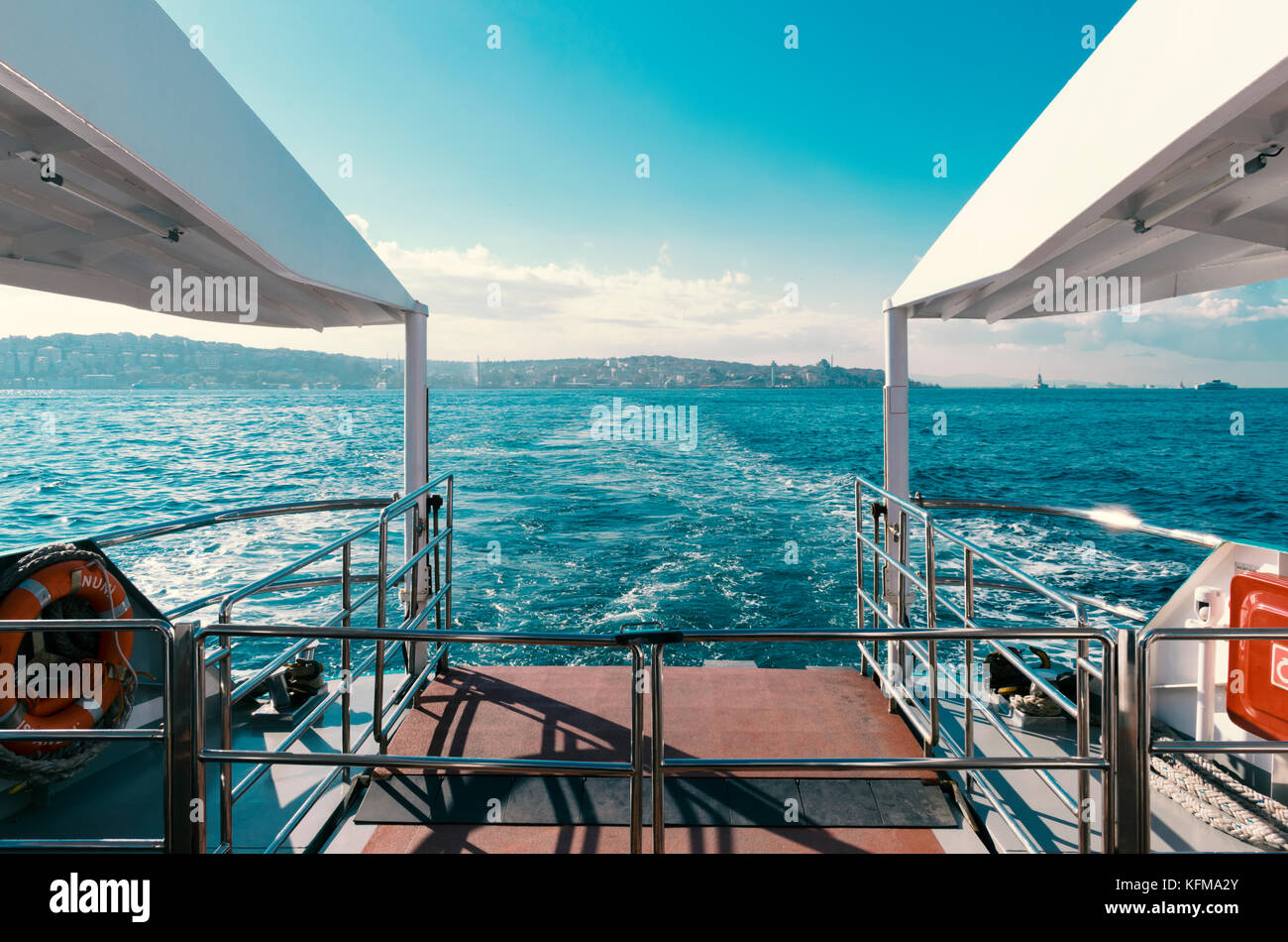 Sea view from behind the boat Stock Photo - Alamy