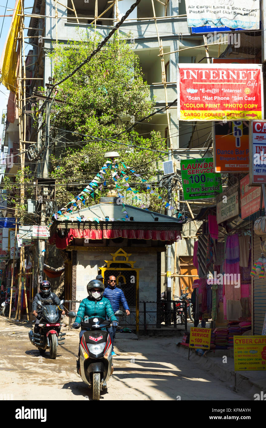 Narrow Street in Thamel district, Kathmandu, Nepal Stock Photo - Alamy