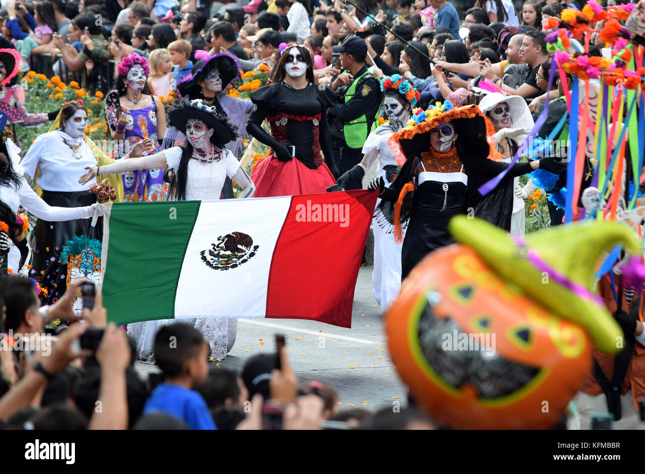 Tradiciones aztecas hi-res stock photography and images - Alamy