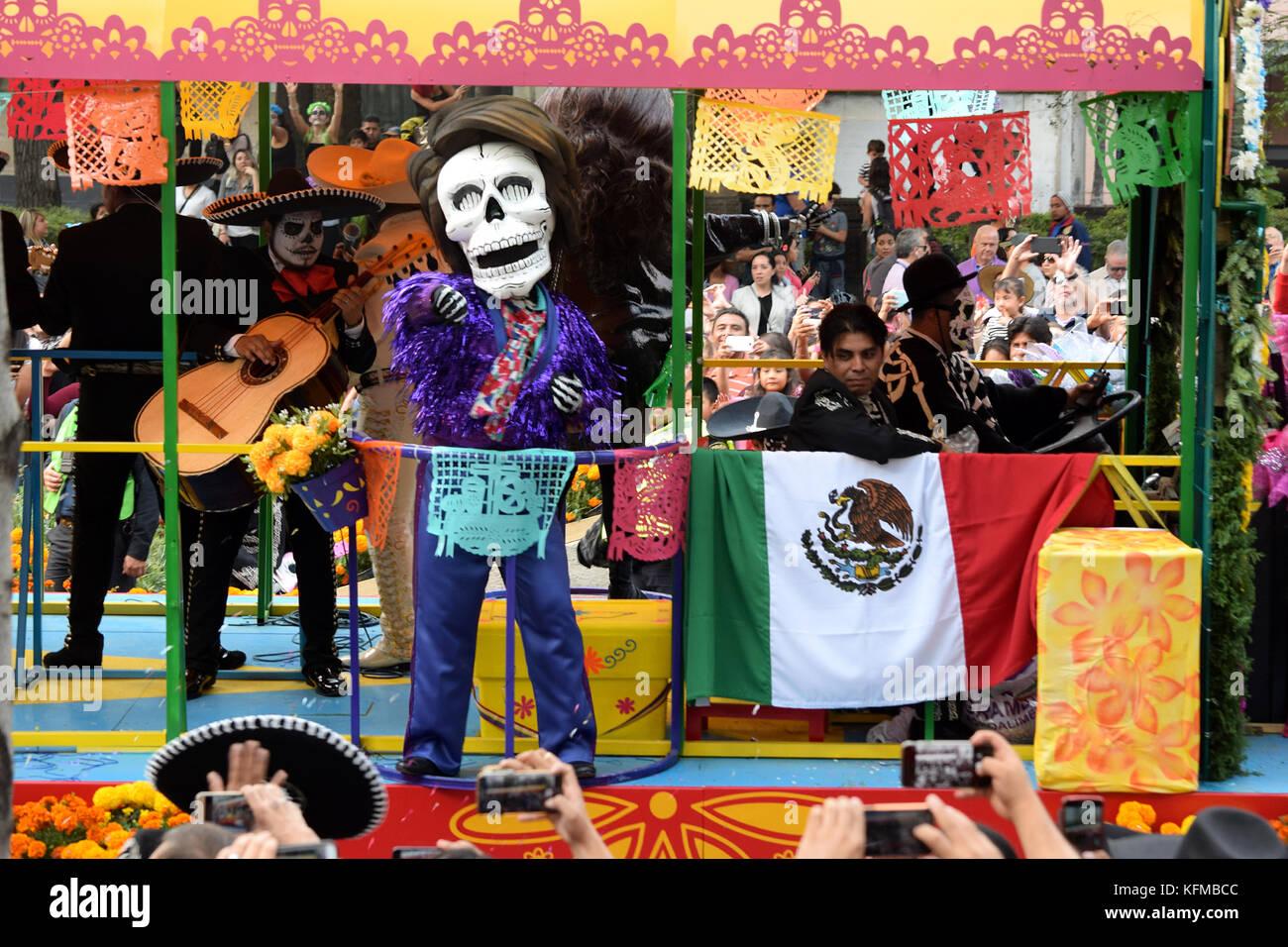 Tradiciones aztecas hi-res stock photography and images - Alamy