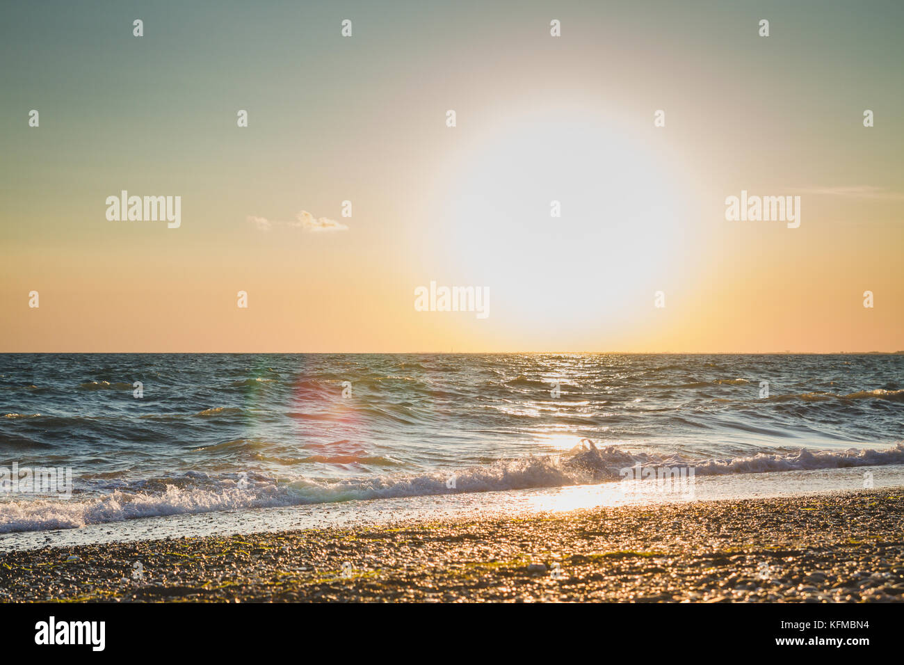 Beautiful sunset on the summer sea Stock Photo - Alamy