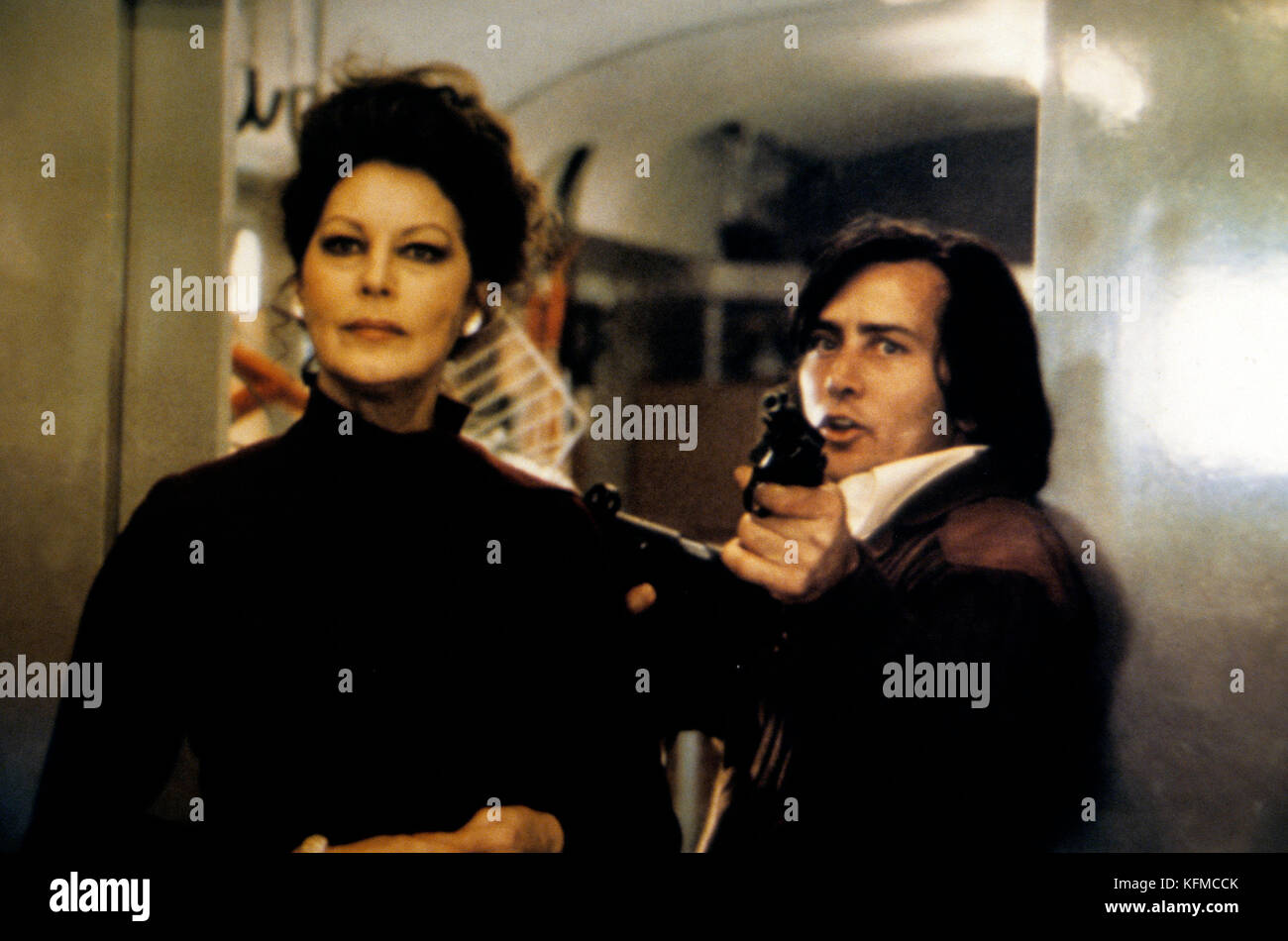 The Cassandra Crossing 1976 Sophia Loren Stock Photos & The Cassandra ...