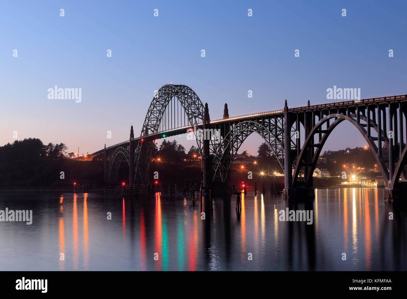 Yaquina Bay Bridge, Newport, Oregon USA Stock Photo - Alamy