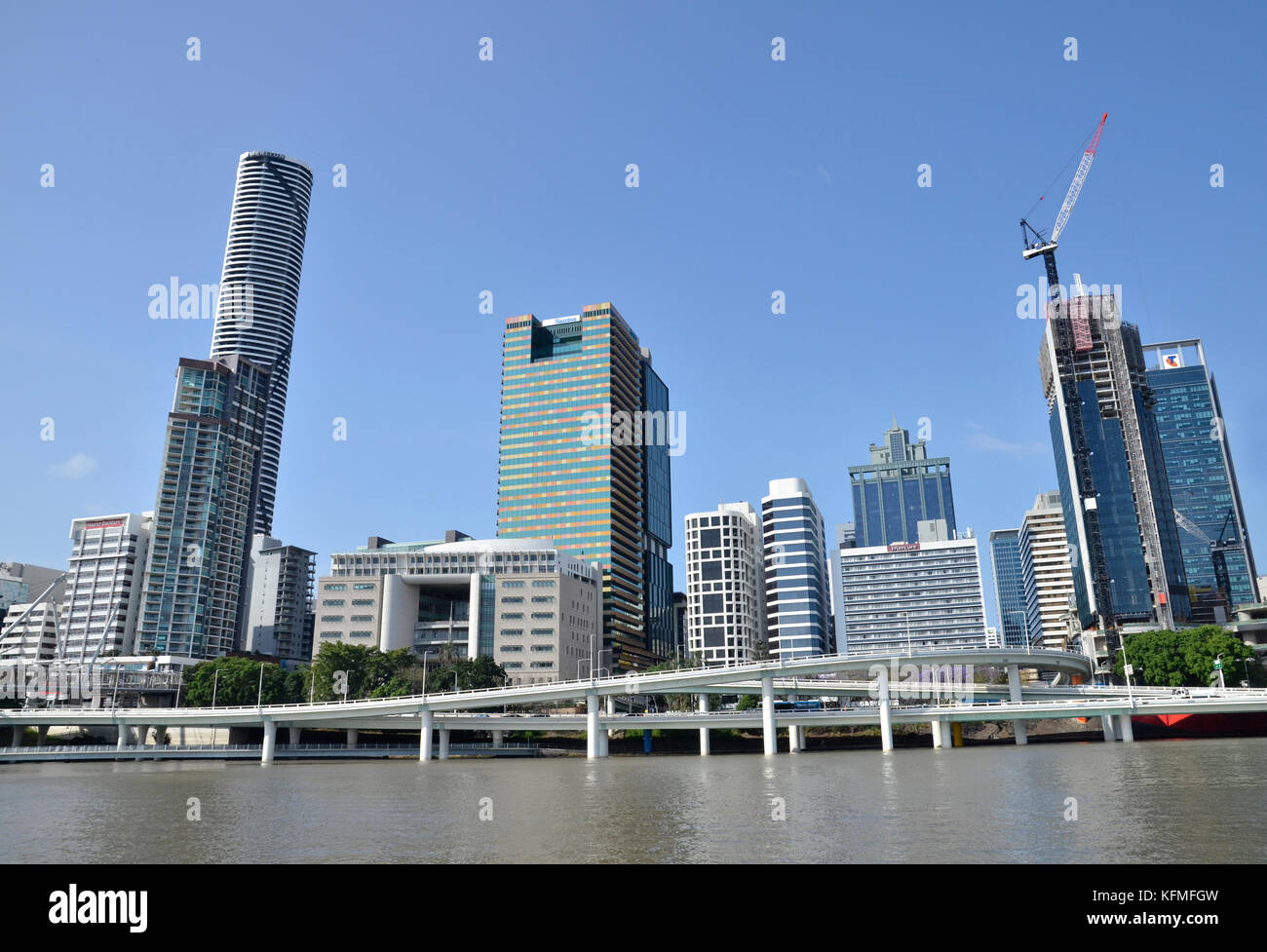 The Pacific Motorway as it passes through the centre of Brisbane ...