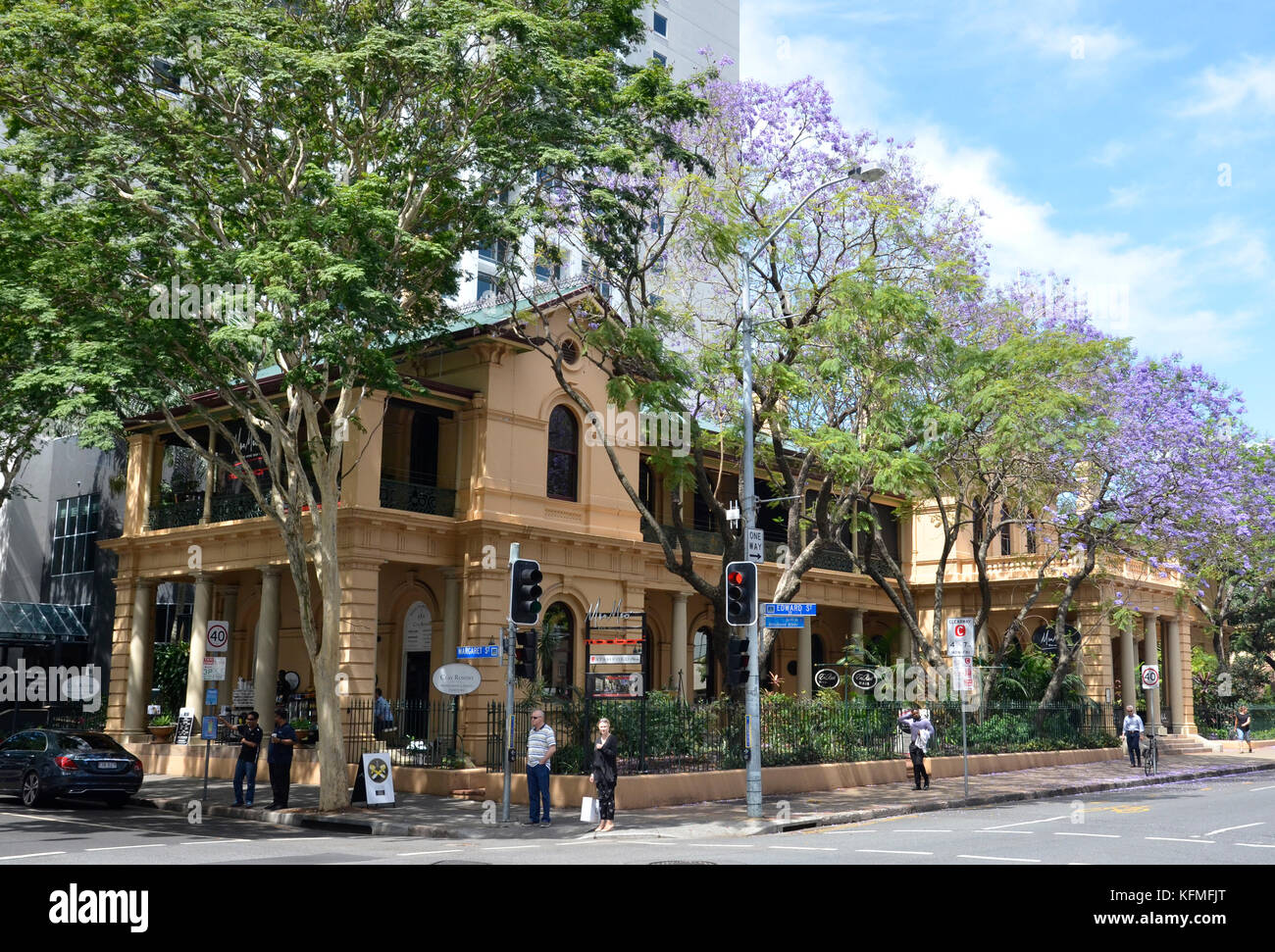 Restaurants in an old colonial building in Brisbane's CBD Stock Photo ...