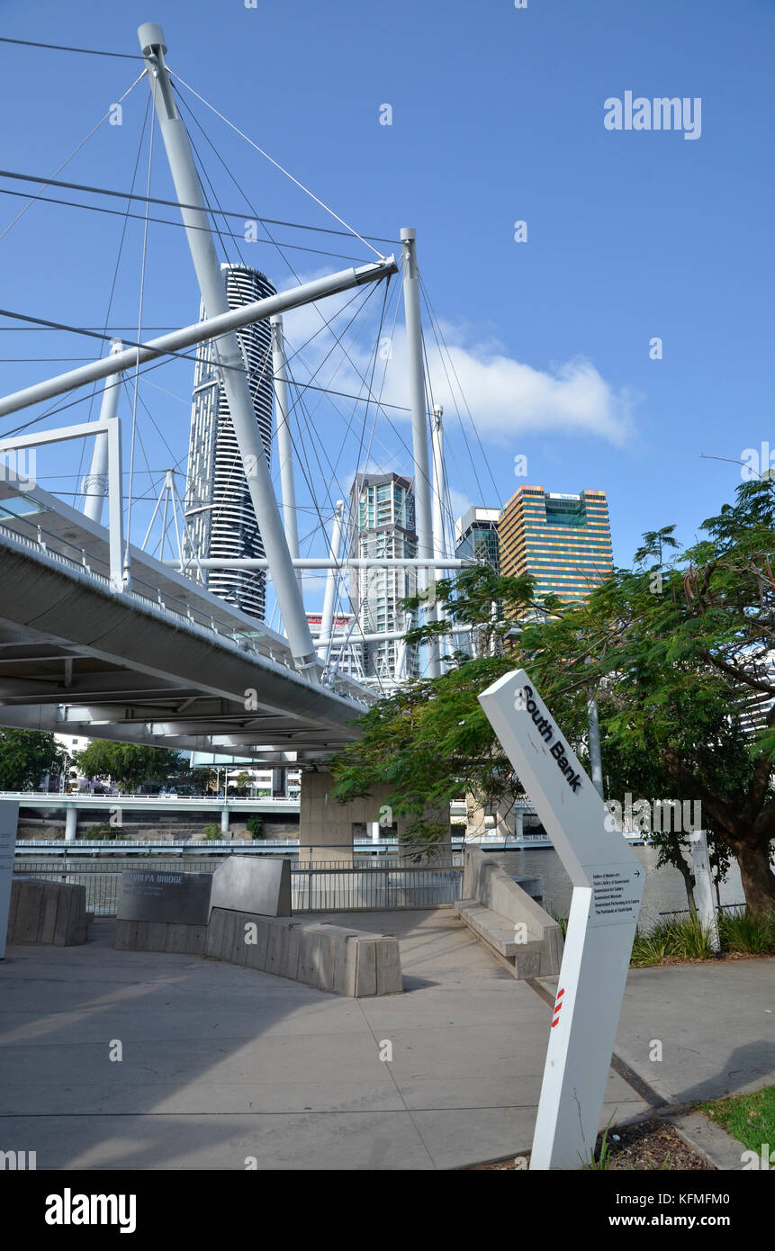The Kurilpa Bridge, a pedestrian and cycle bridge over the Brisbane ...