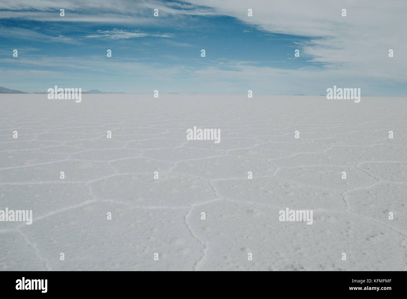 Salar de Uyuni (Salt Flat), Bolivia Stock Photo - Alamy