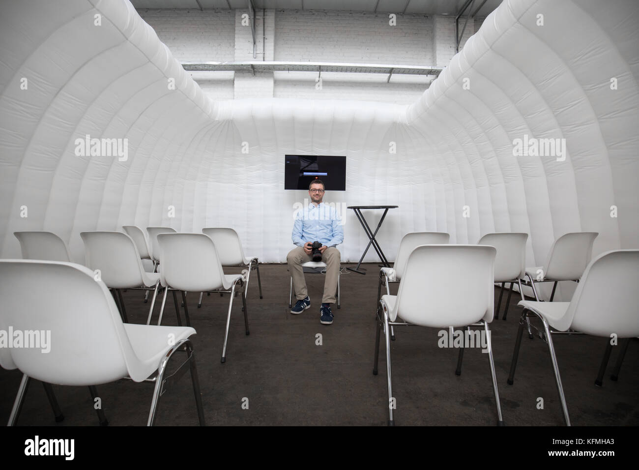 Man taking photo conference room hi-res stock photography and images ...