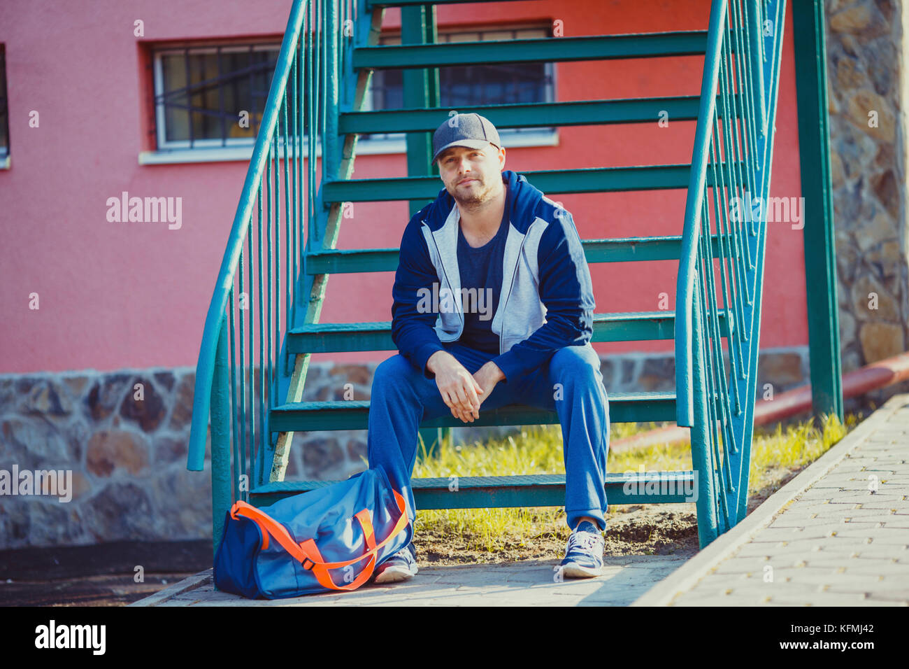 A man is getting ready to workout Stock Photo - Alamy