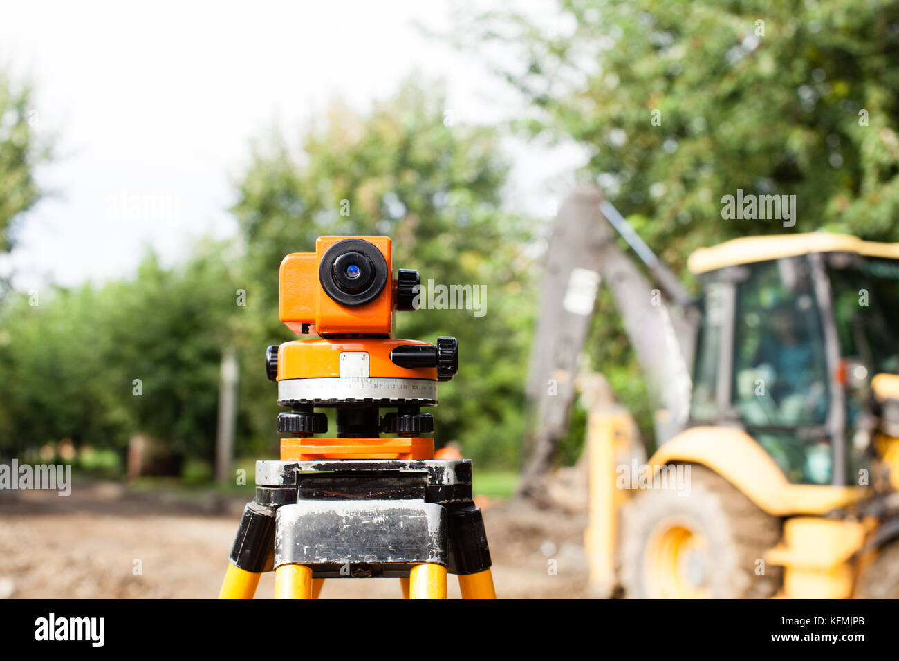 Leveling geodetic equipment Stock Photo - Alamy