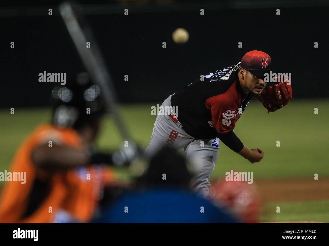 Alfonso Sanchez pitcher abridor de Venados, durante las aciones de ...