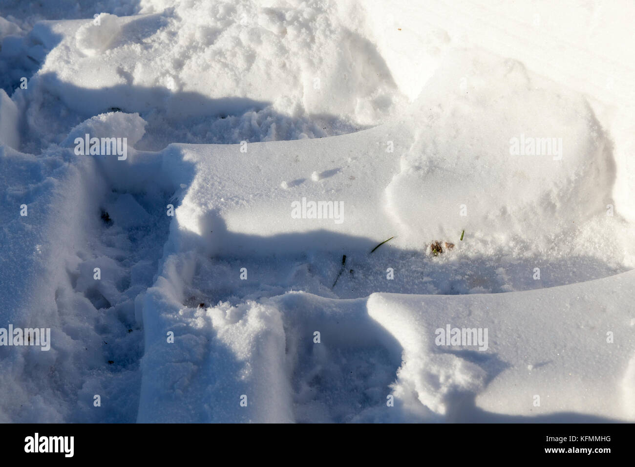 snow road closeup Stock Photo - Alamy