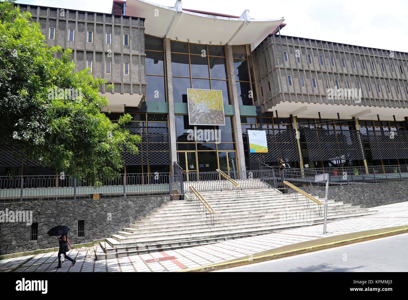 Biblioteca central hi-res stock photography and images - Alamy