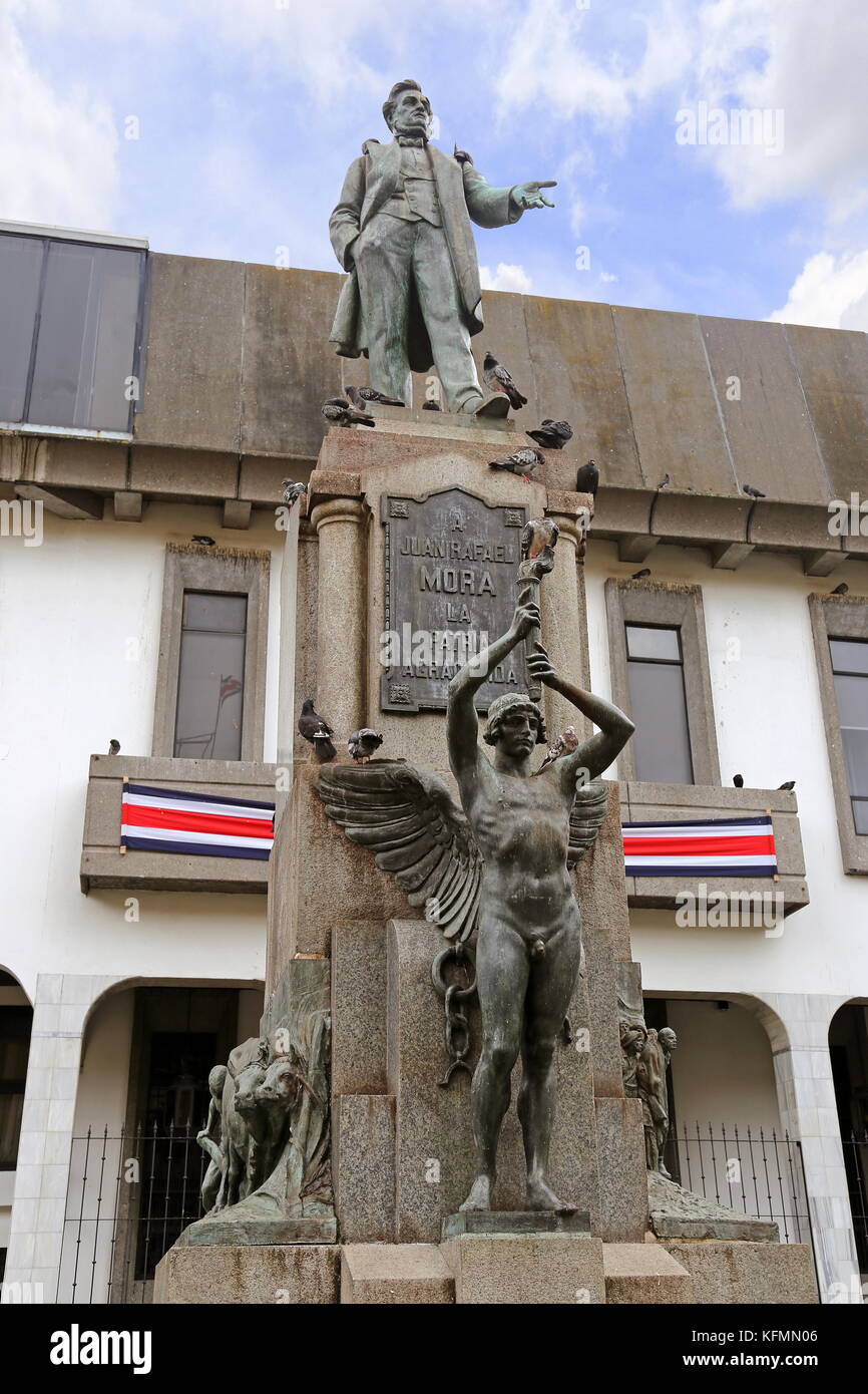 President Juan Rafael Mora monument, Plaza Juan Rafael Mora, Calle 2 ...