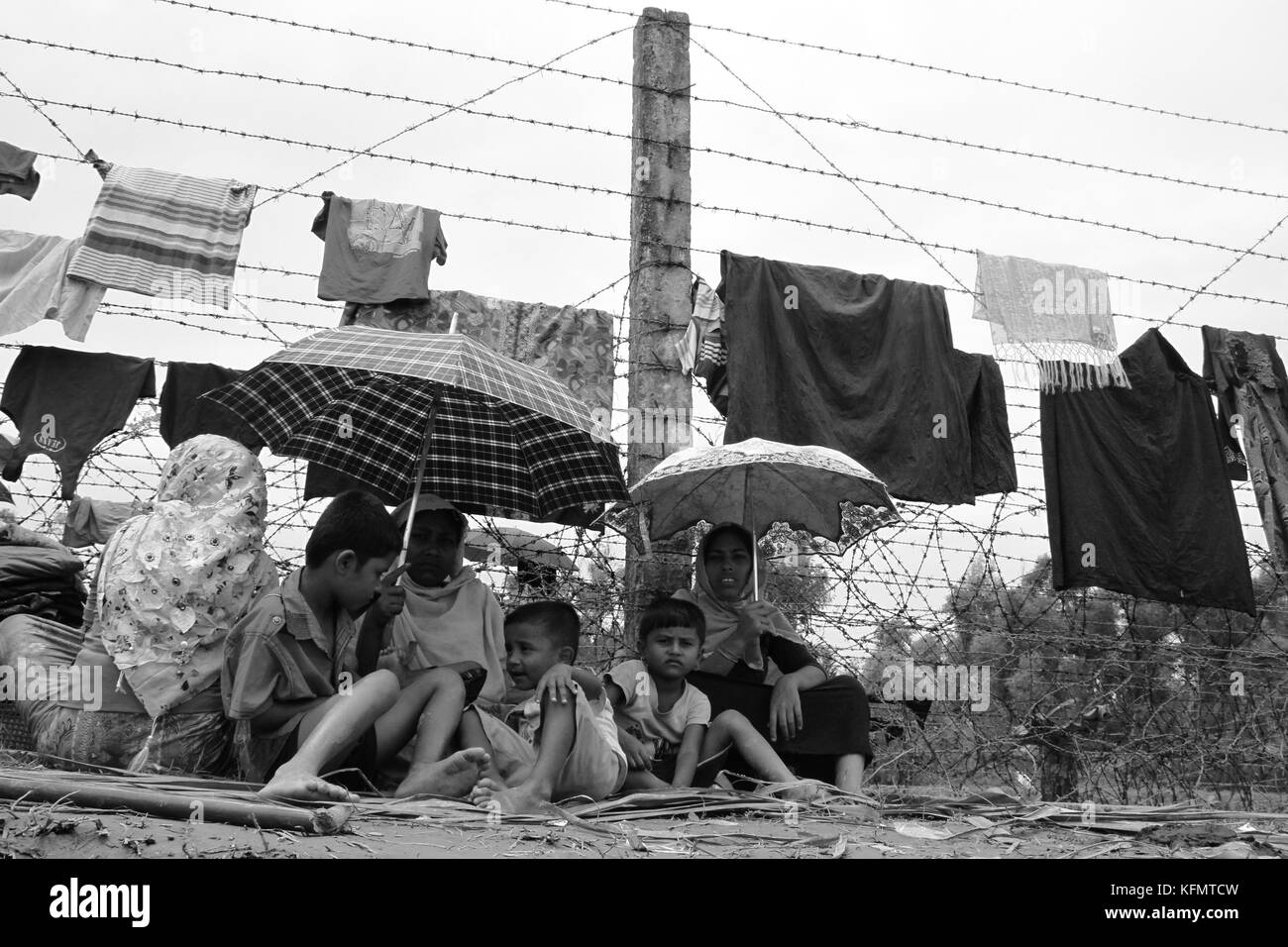 Myanmar: Rohingya refugees fleeing military operation in Myanmar’s ...