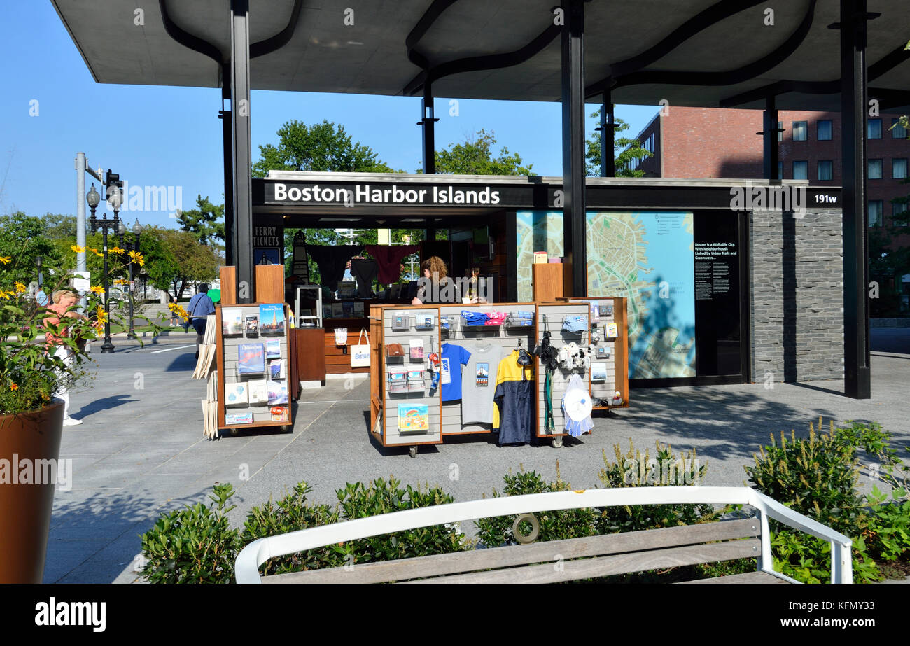 Tourist information booth hi-res stock photography and images - Alamy